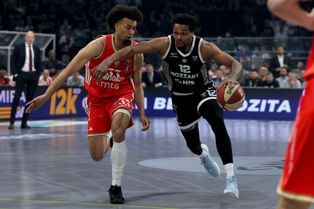 Cela Srbija će gledati večiti derbi: Meč lopta za Partizan, Zvezda juri ...